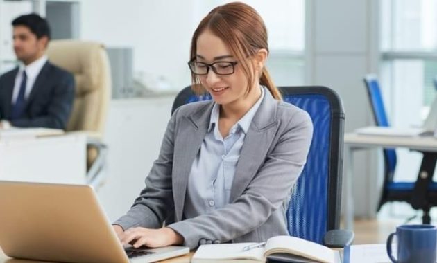 13 Aplikasi Absensi Karyawan Online Terbaik dan Ada yang Gratis!